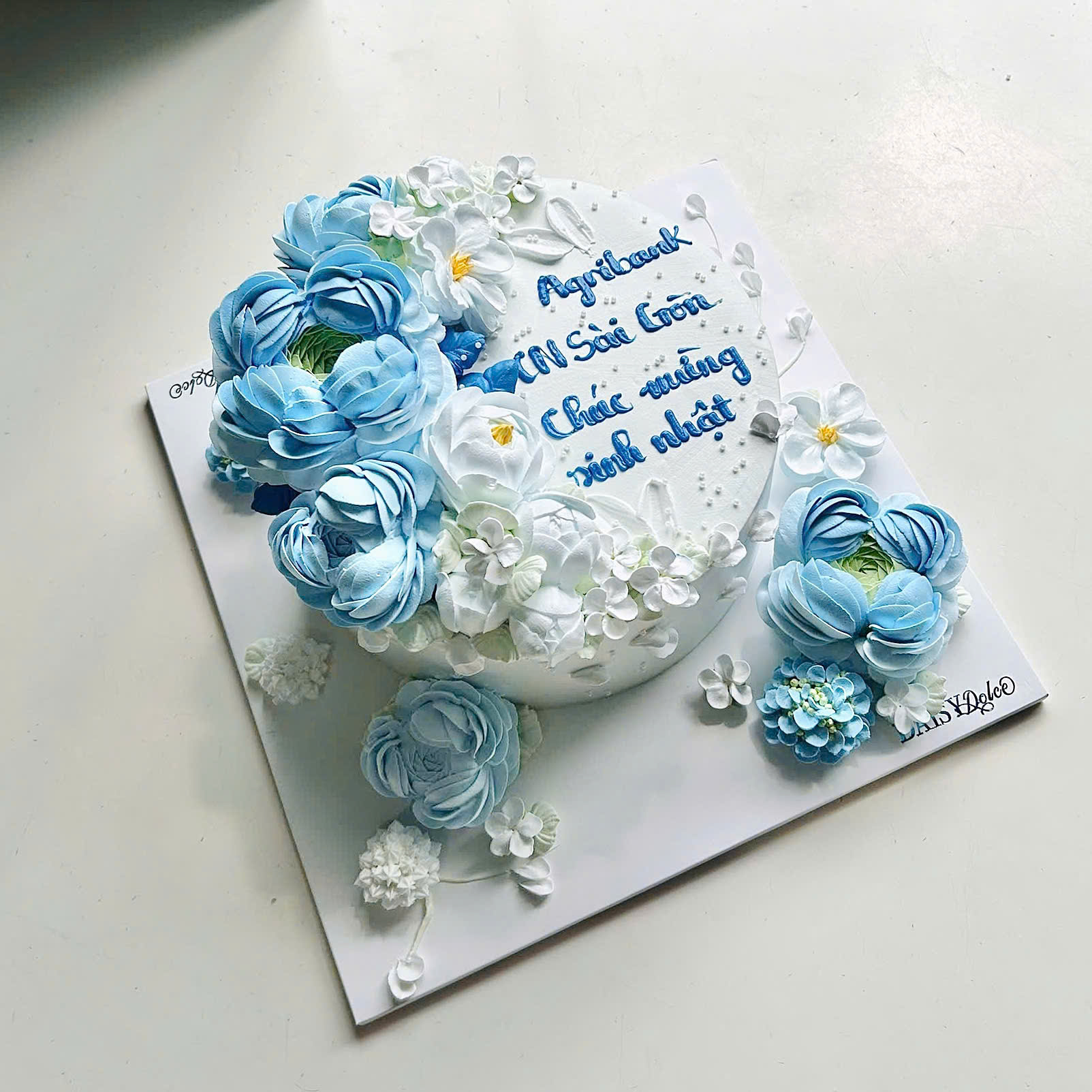 FL3677-BÁNH HOA KEM SỮA TƯƠI - DaisyDolce