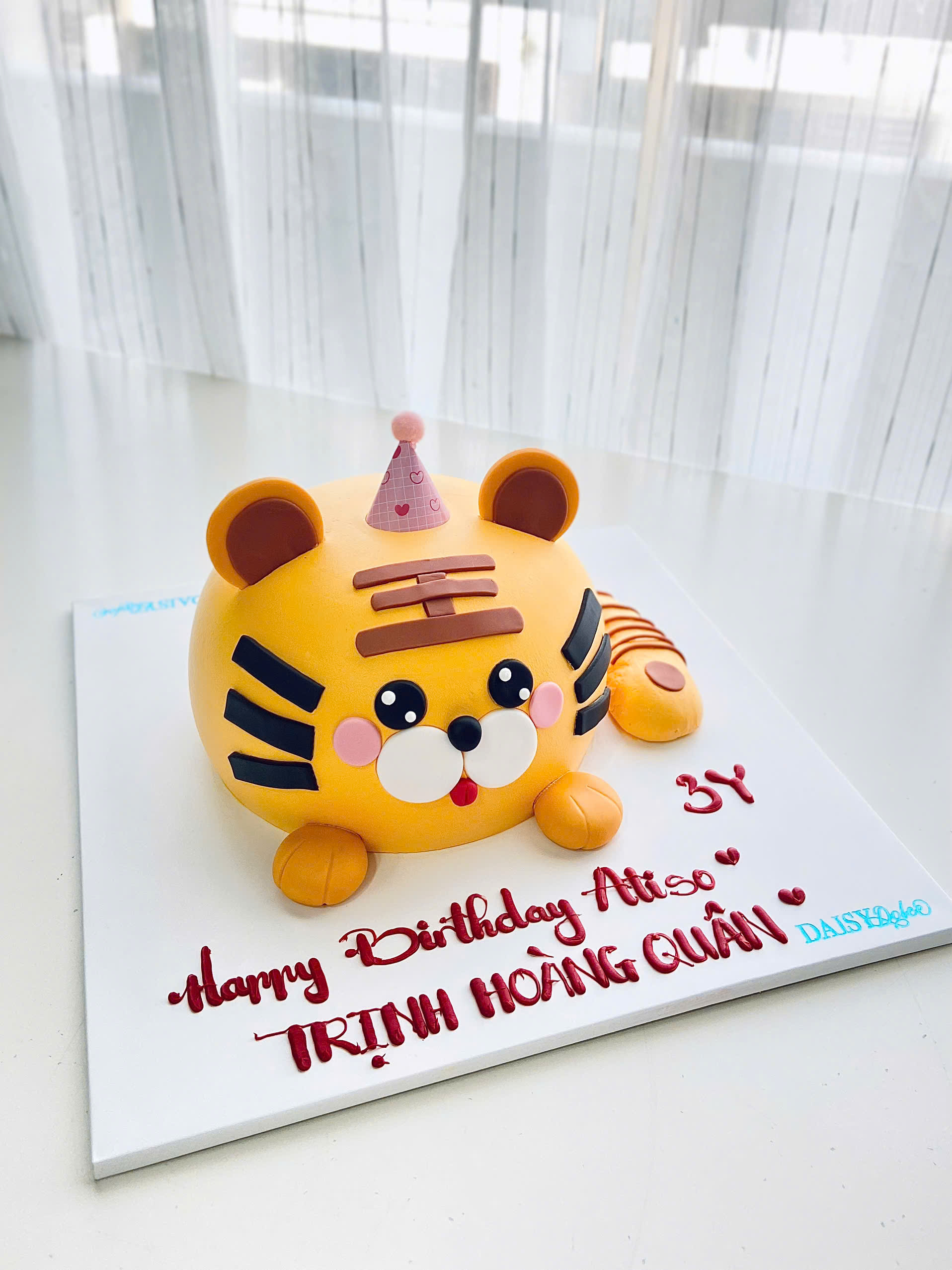 BÁNH TẠO HÌNH HỔ-CỌP - DaisyDolce